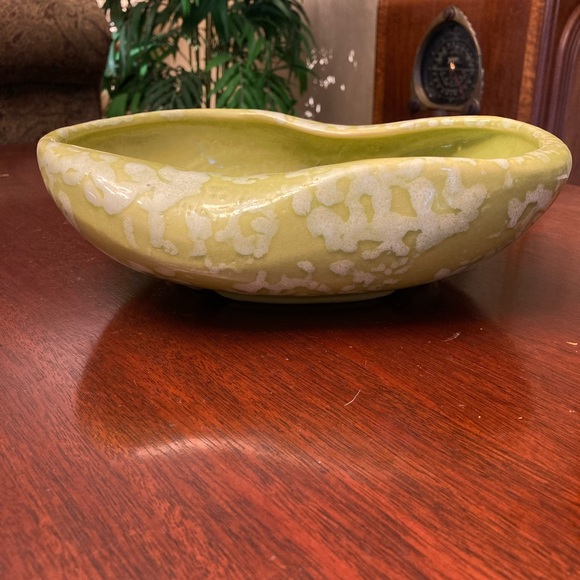 Other | Vintage 196s Usa Pottery 31 Ceramic Kidney Shape Planter Bowl ...